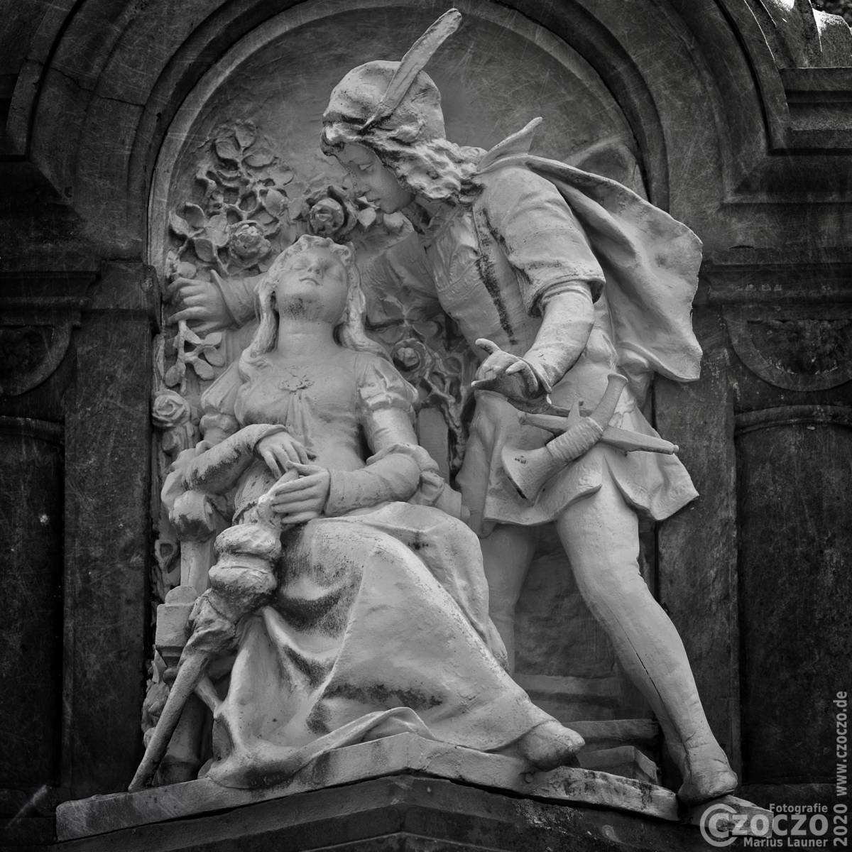 Märchenbrunnen ... Brüder Grimm - https://czoczo.de