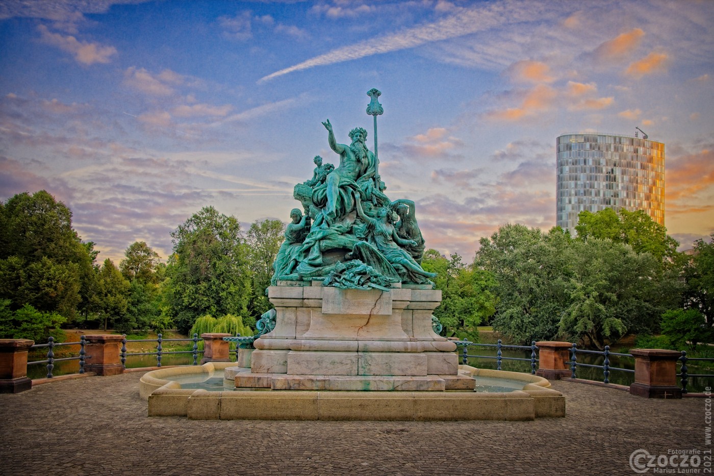 Vater Rhein und seine Töchter - https://czoczo.de