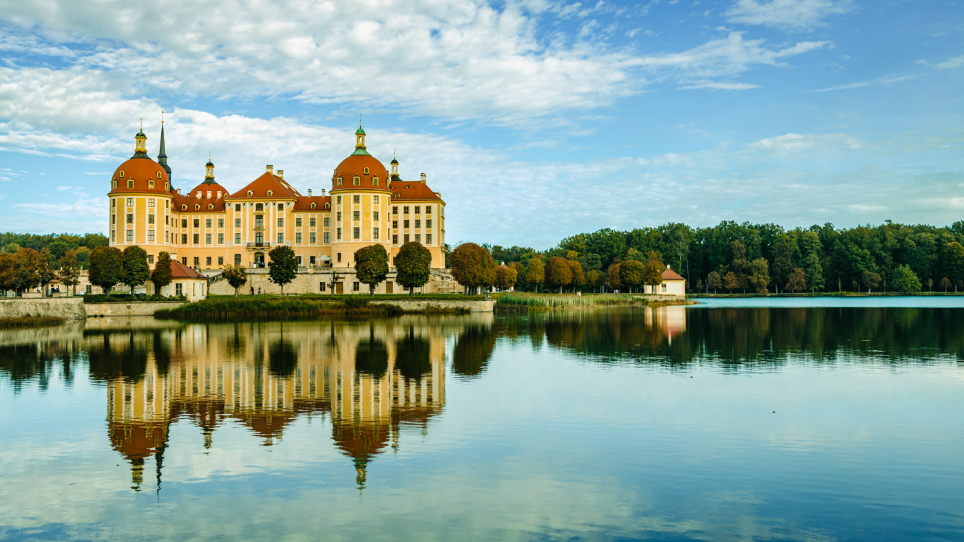 Spiegelung - NOVEMBER 2021 - https://czoczo.de