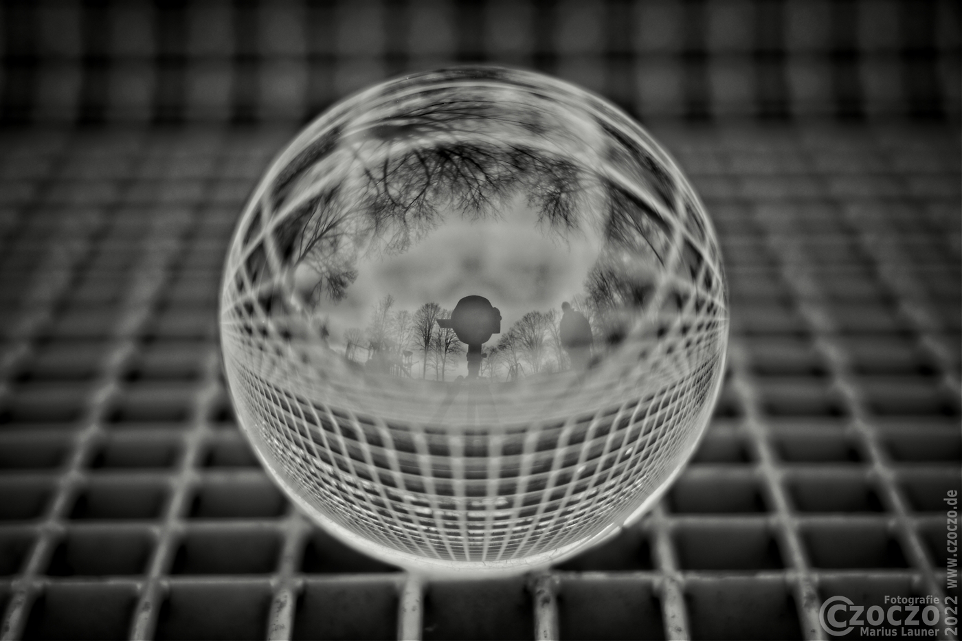 Im Kugel gefangen - https://czoczo.de
