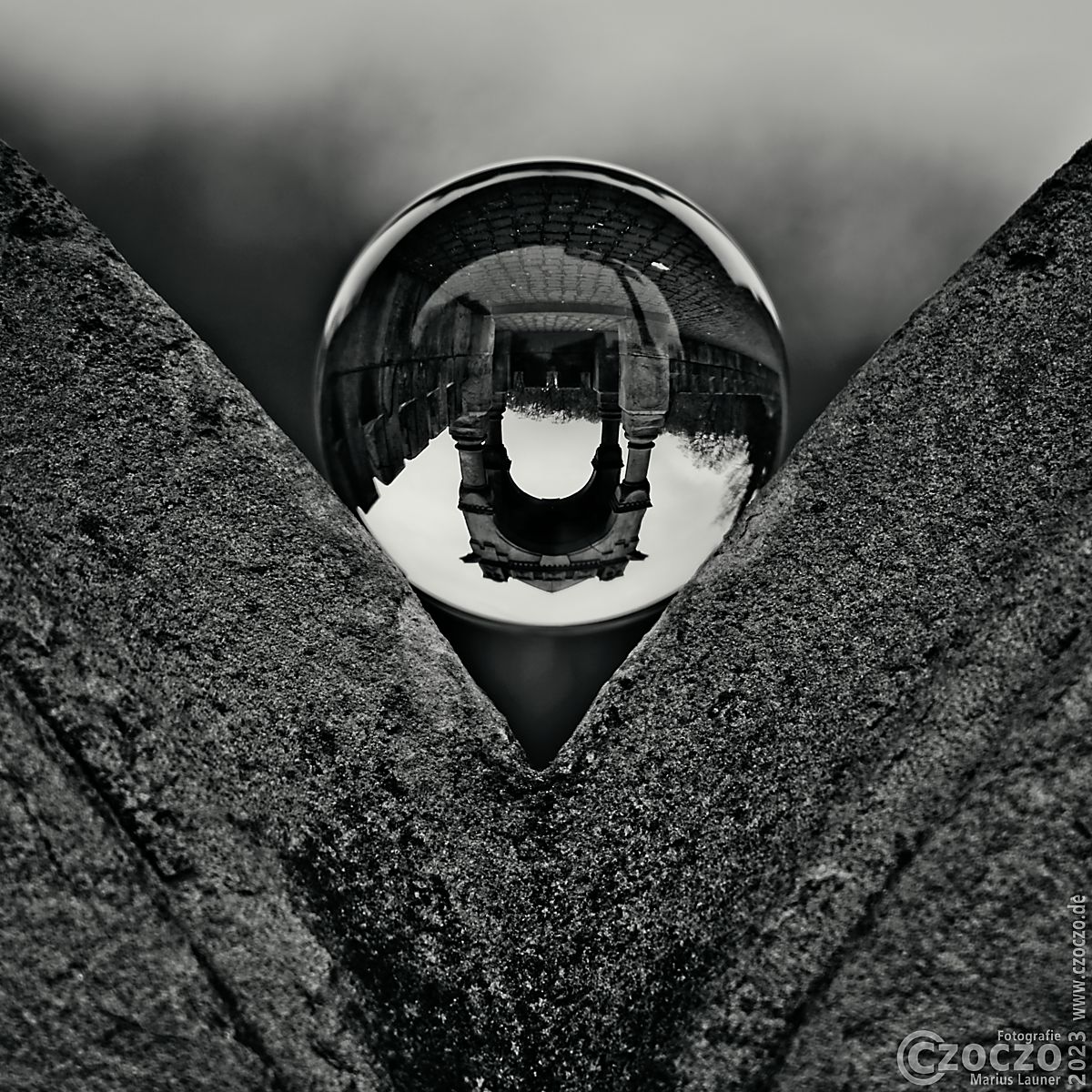 In der Kugel gefallen 01/2023 - https://czoczo.de