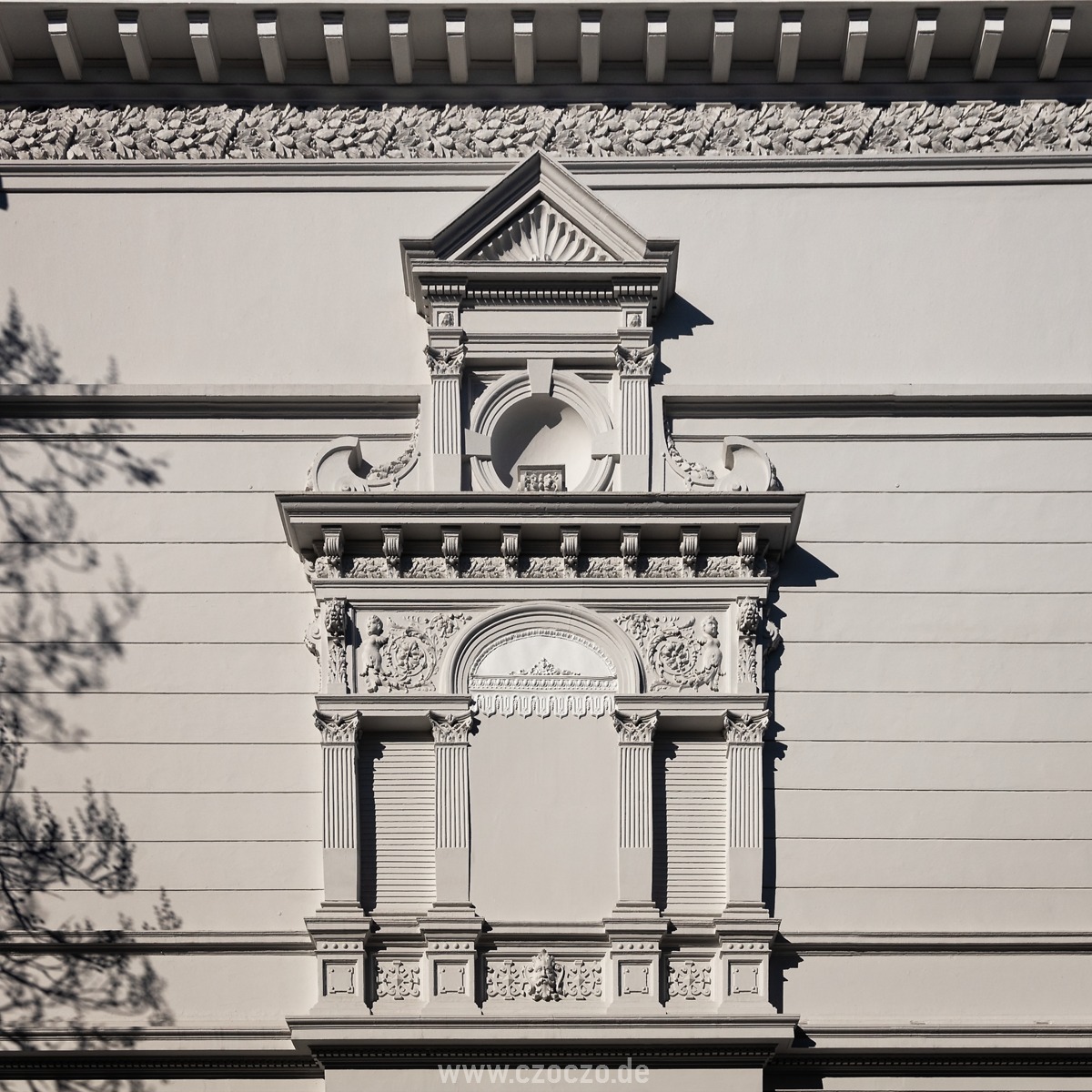 Fake Window - https://czoczo.de