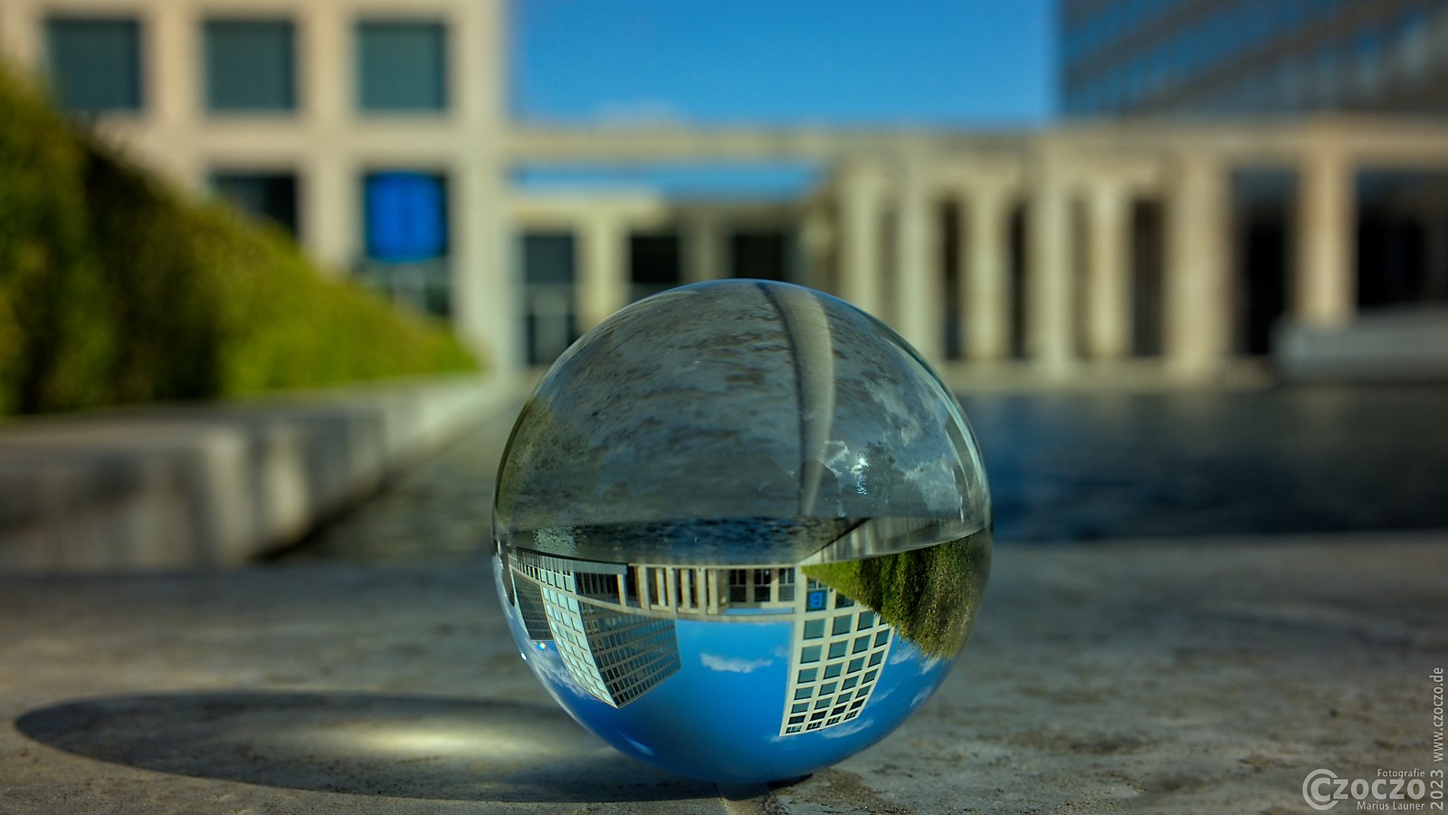 In der Kugel gefallen - Barmenia - https://czoczo.de