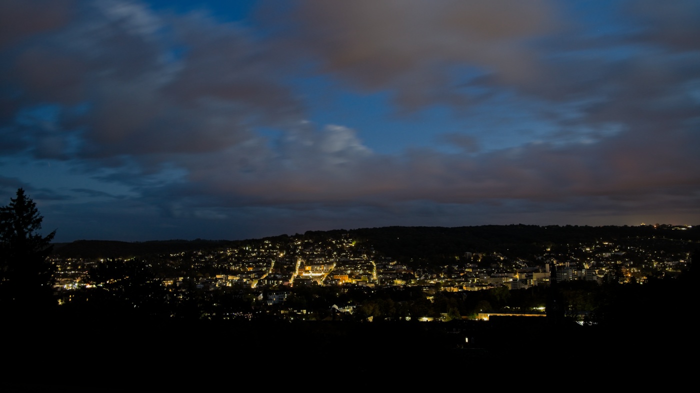 Barmen Nachts - https://czoczo.de