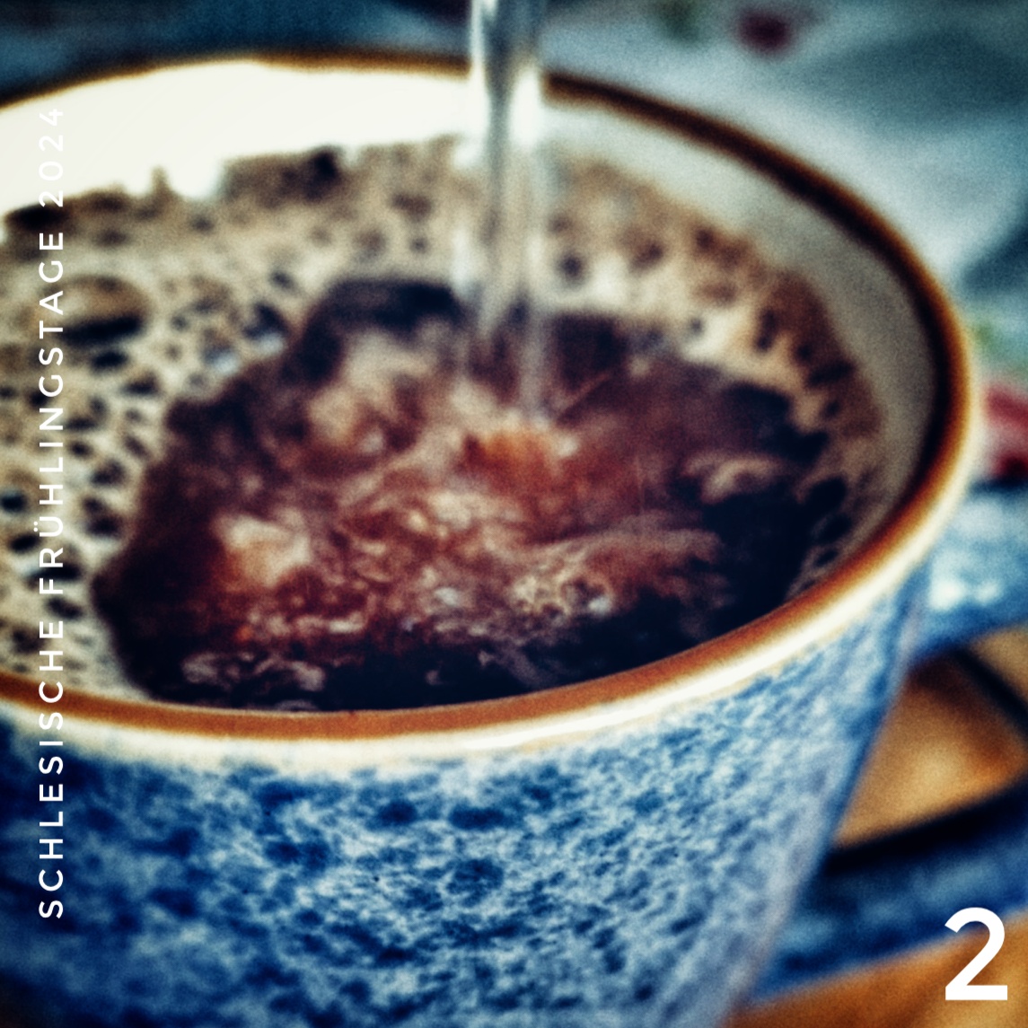 Kaffee mit Kaffeesatz - https://czoczo.de